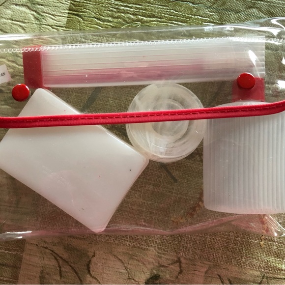 Bath | Clear Plastic Travel Kit | Poshmark